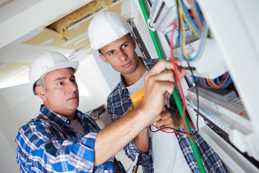 Wozu dienen VDE Normen? | Übersicht & Erklärungen